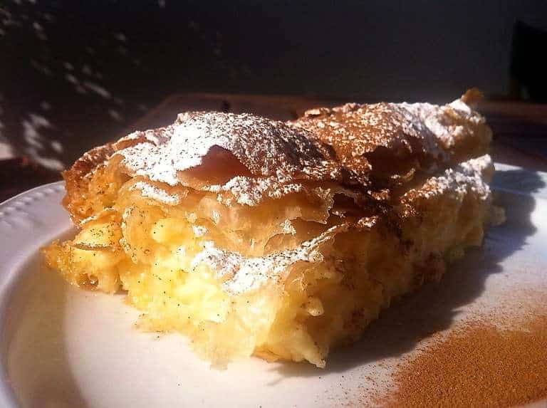 Greek Bougatsa recipe (Custard Pie with Phyllo and ground Cinnamon ...