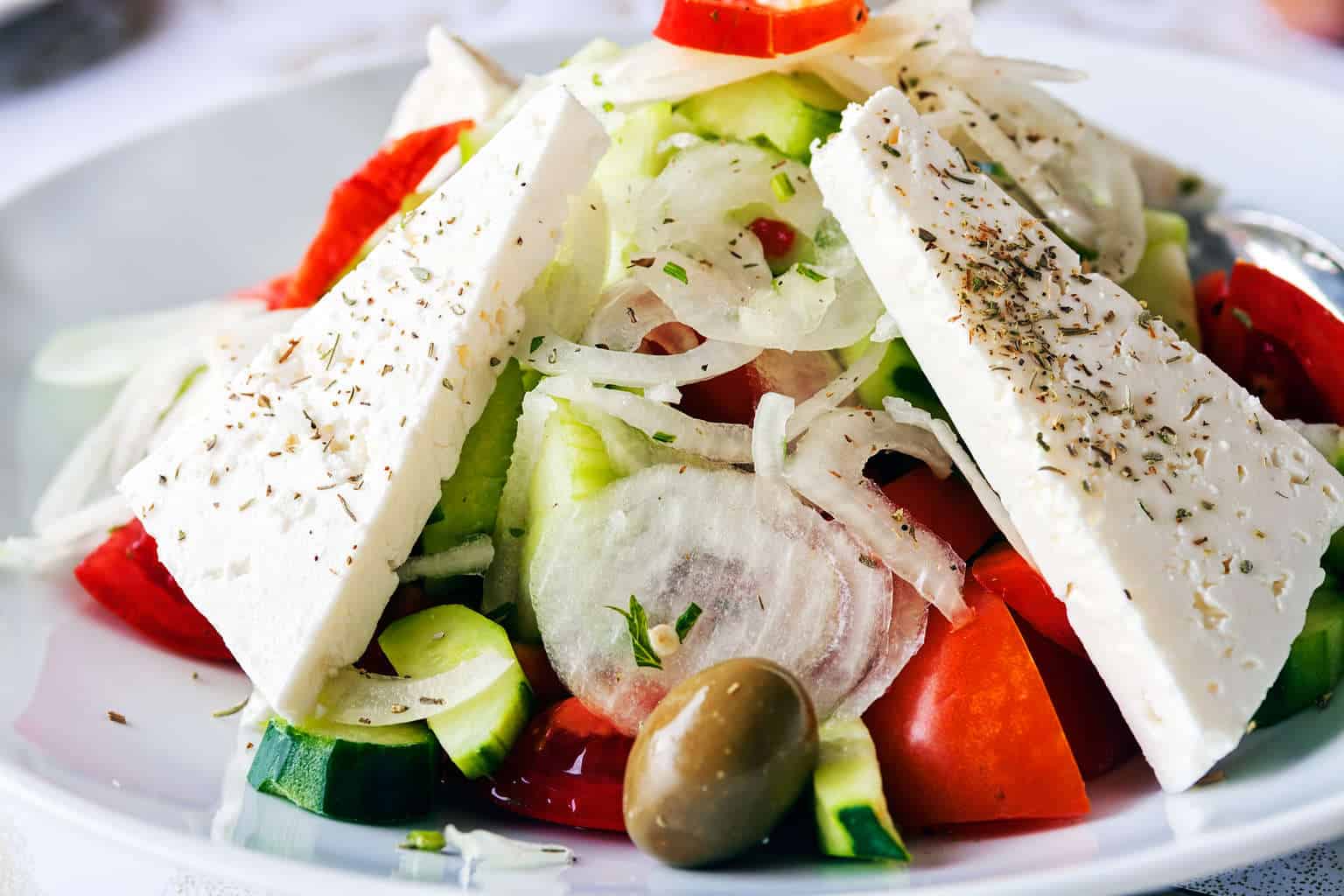 Traditional Greek Salad recipe (Horiatiki / Xoriatiki) - My Greek Dish