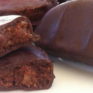 Kariokes (Walnut-filled Chocolate Crescents) - My Greek Dish