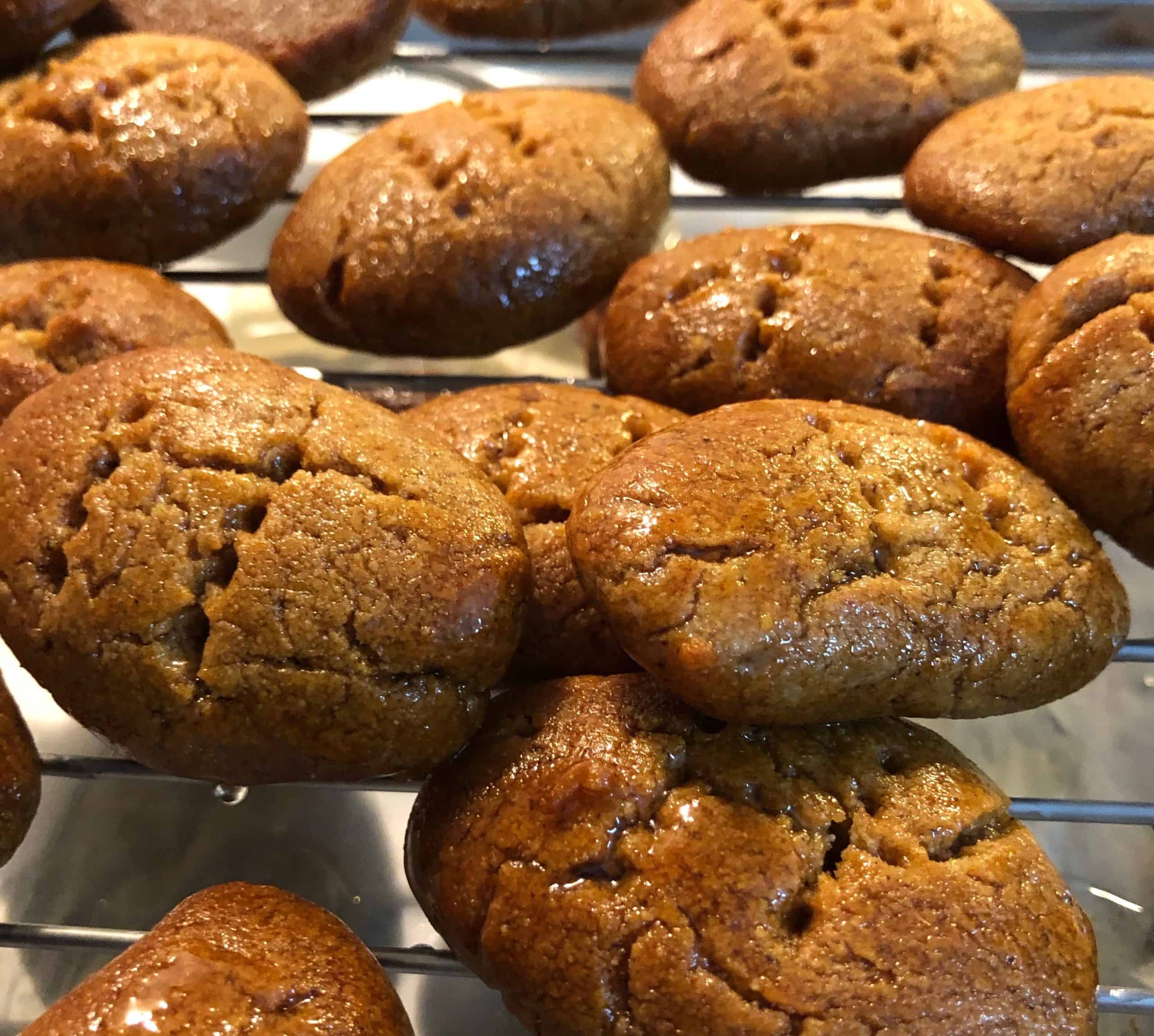 Melomakarona recipe (Greek Christmas Honey Cookies) - My Greek Dish