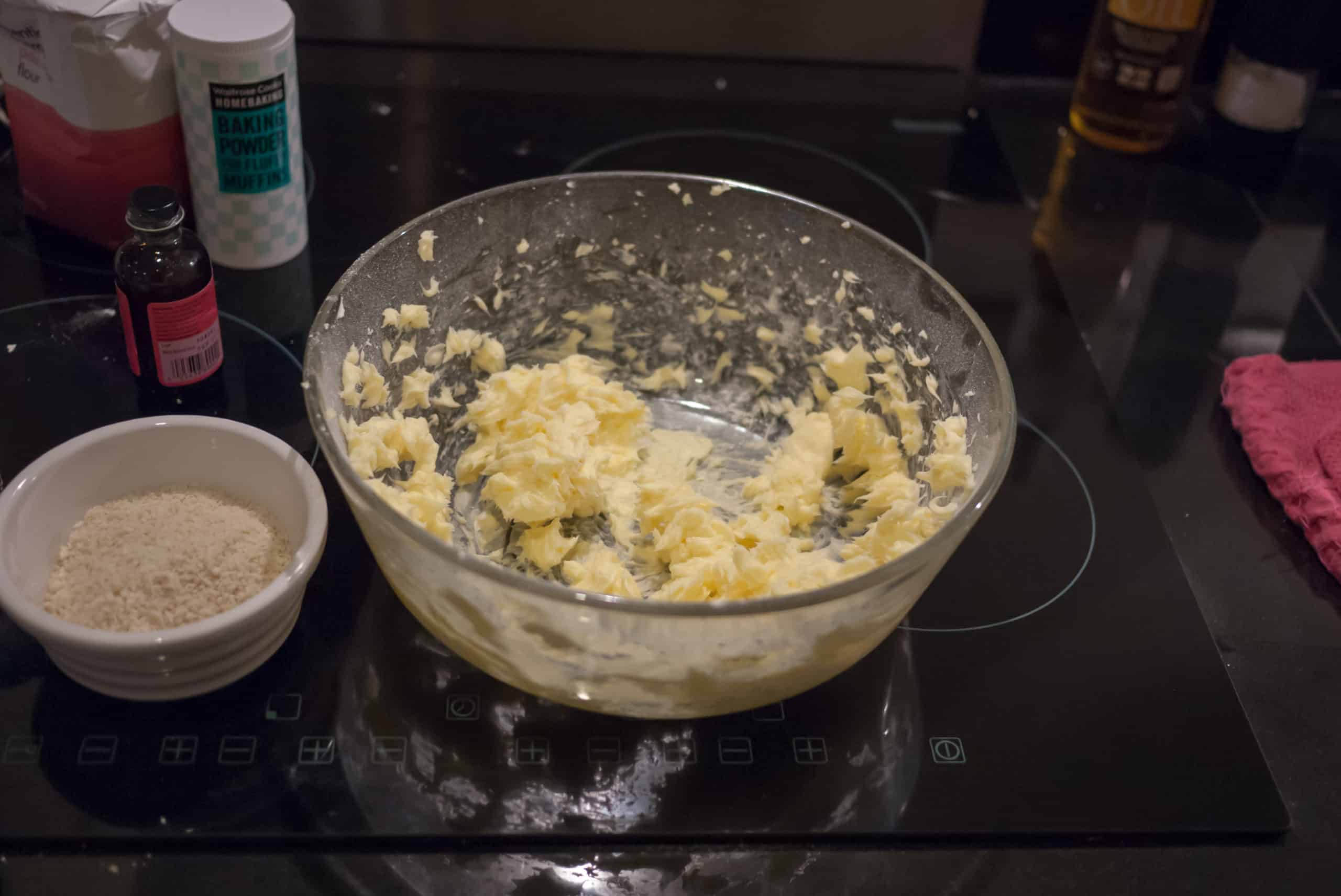 Easiest Homemade Kourabiedes recipe (Christmas Greek Butter Cookies ...