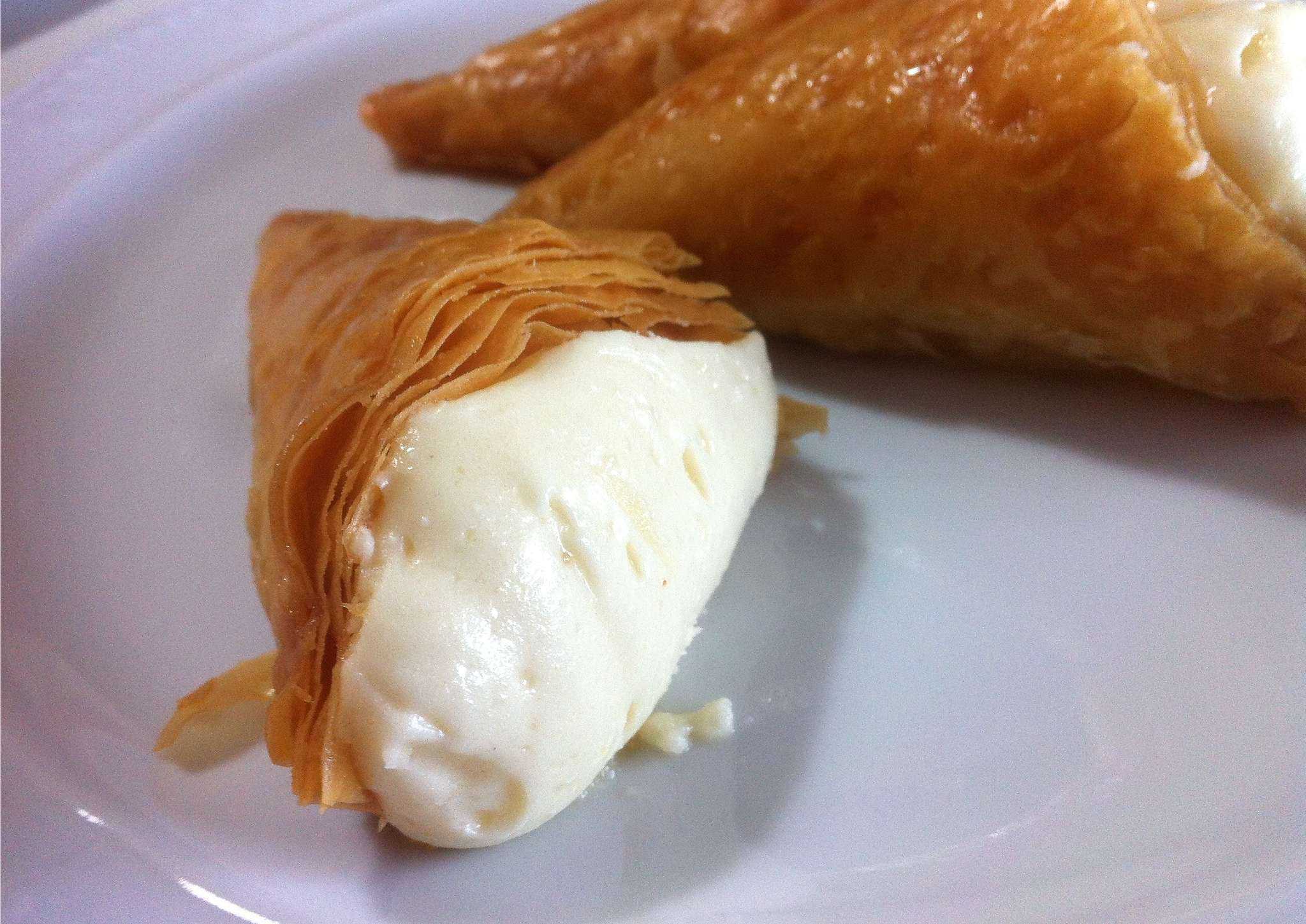 Phyllo Triangle Pastries with Custard (Trigona Panoramatos) - My Greek Dish