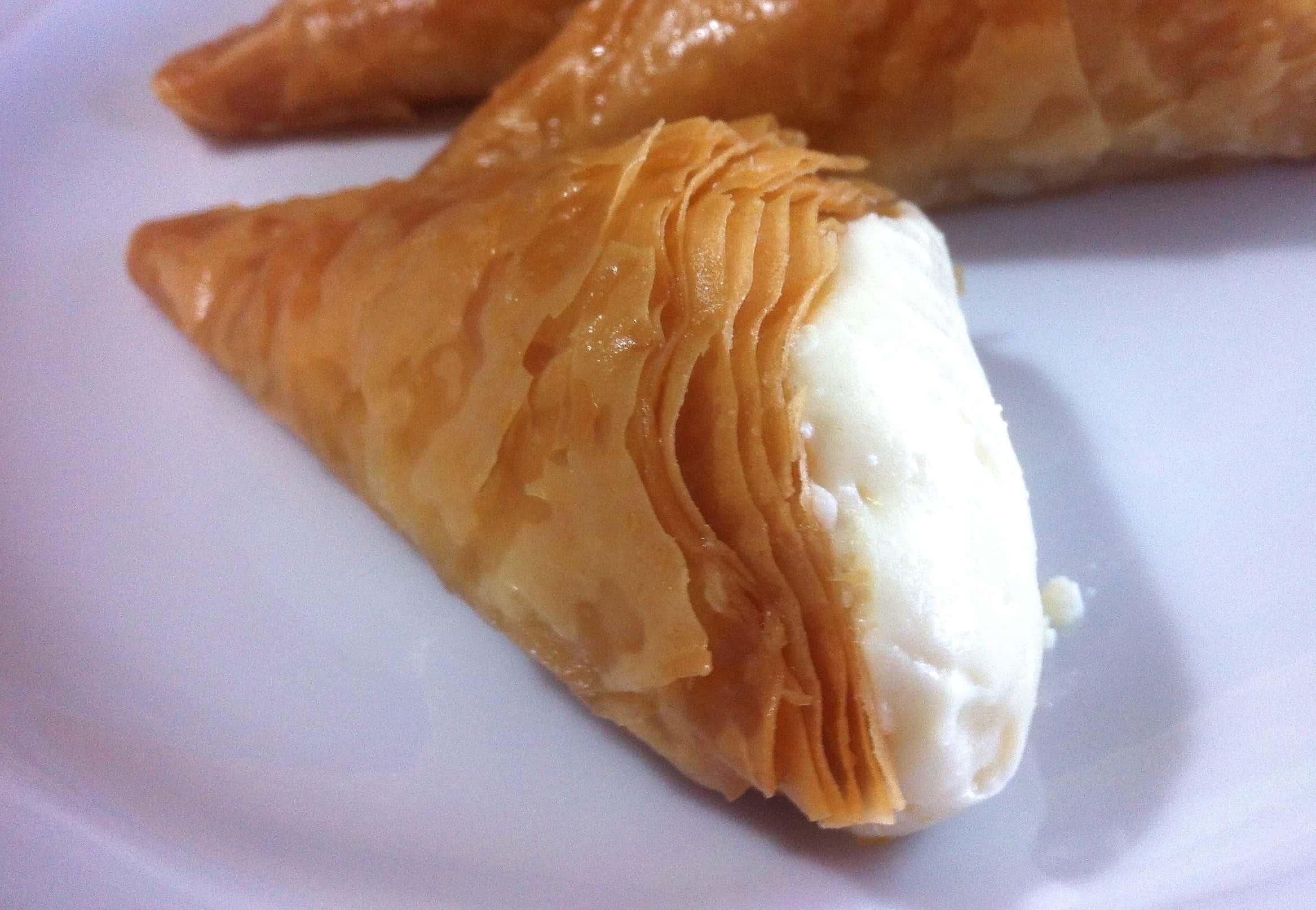 Phyllo Triangle Pastries with Custard (Trigona Panoramatos) - My Greek Dish