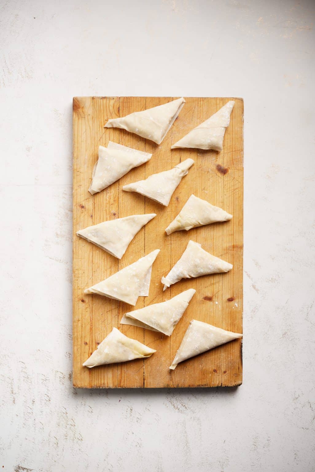 Mini Spanakopita Triangles Recipe (Spanakopitakia / Greek spinach ...
