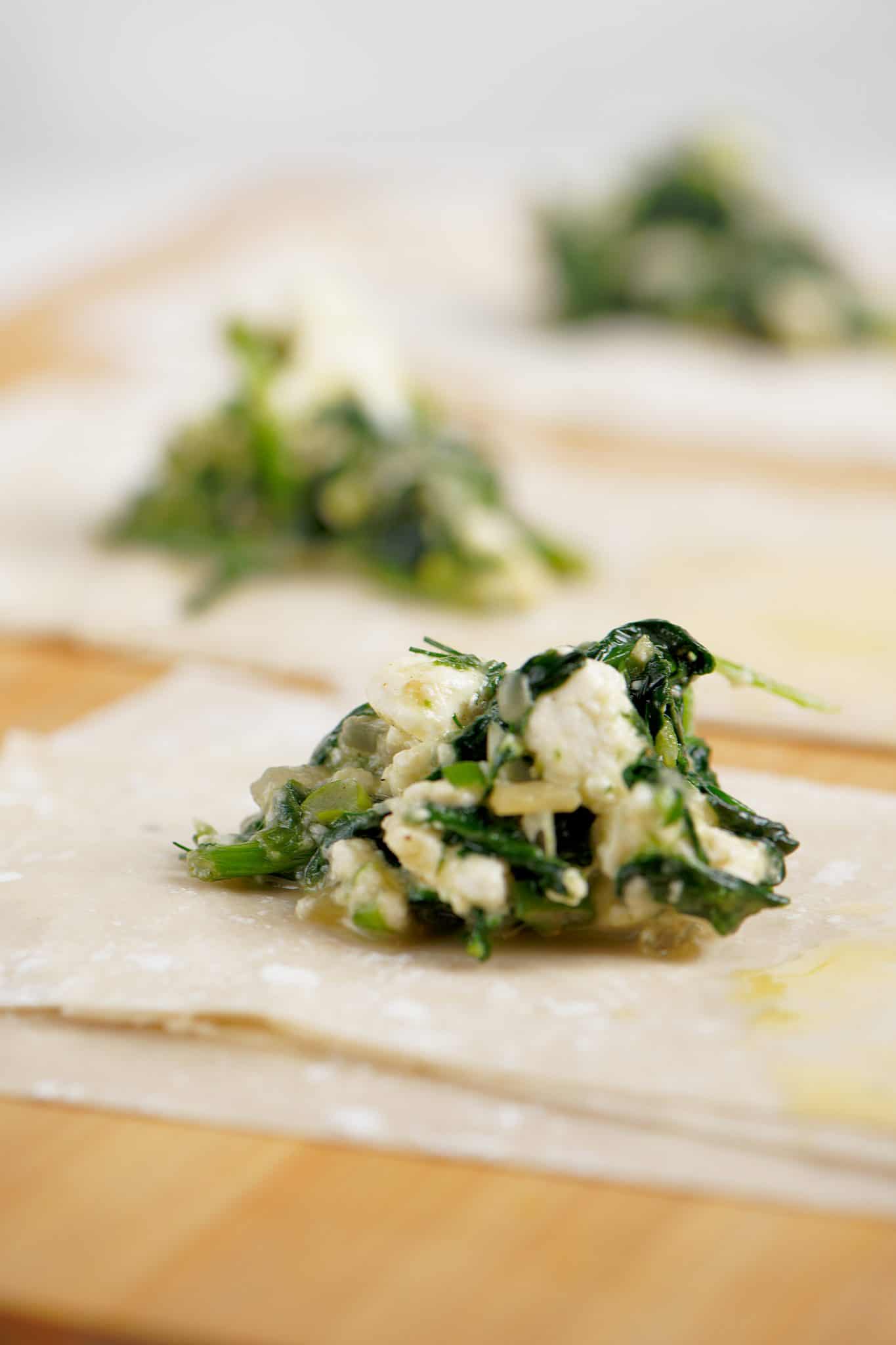 Mini Spanakopita Triangles Recipe (Spanakopitakia / Greek spinach ...