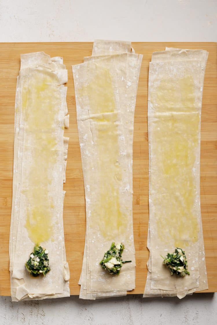 Mini Spanakopita Triangles Recipe (Spanakopitakia / Greek spinach ...