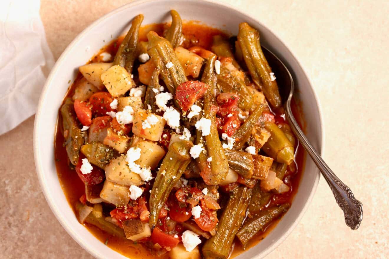 Greek Okra stew recipe with Tomatoes (Bamies Laderes) - My Greek Dish
