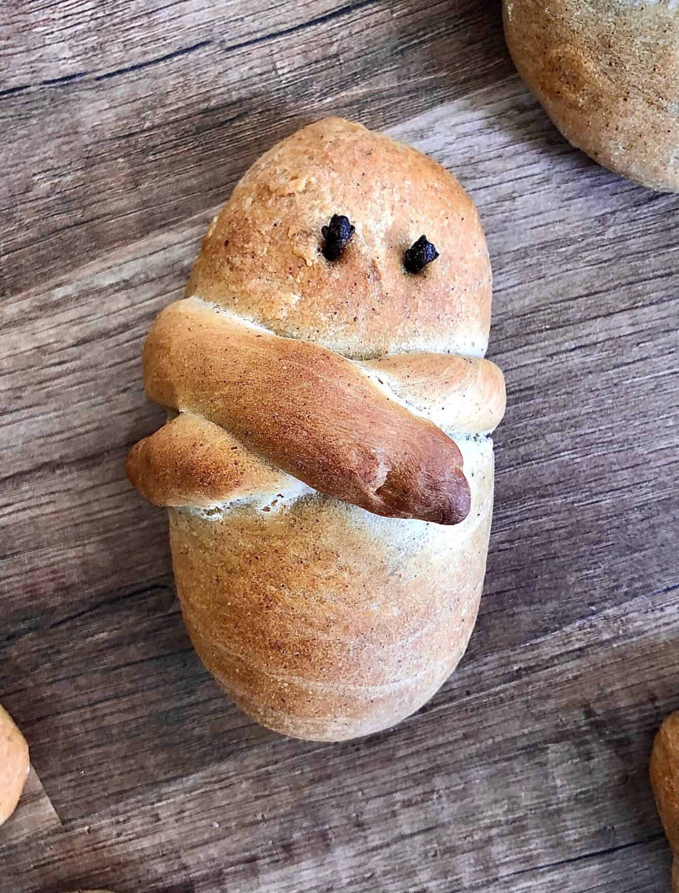 Lazarakia bread recipe (Greek Easter Lazarus breads) - My Greek Dish