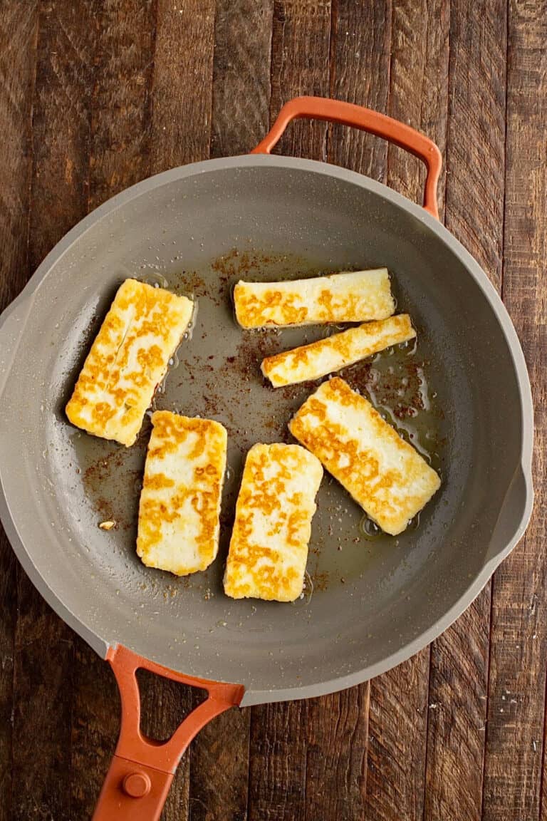 How to cook Halloumi cheese (Pan fried and Grilled Halloumi recipe ...